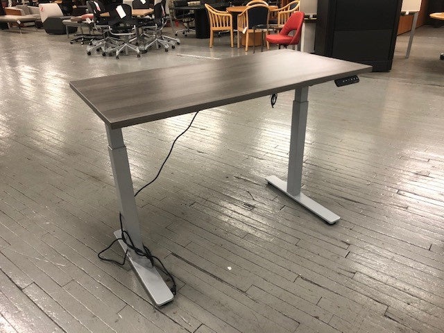 Adjustable Height Table – OTG for Versatile Workspaces